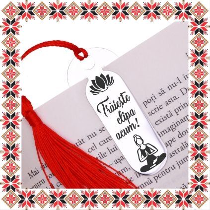 Martisor Semn de Carte Inox Oval Argintiu Traieste clipa acum
